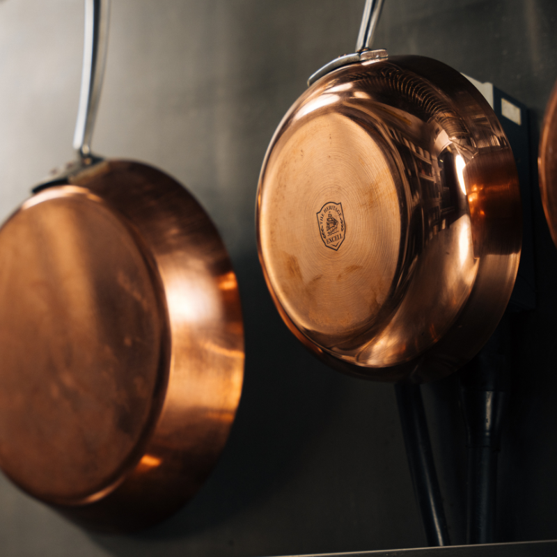 The Heritage 23cm Copper Chef Pan with Lid - Made in Britain
