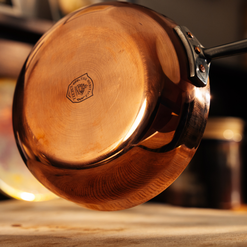 The Heritage 23cm Copper Chef Pan with Lid - Made in Britain