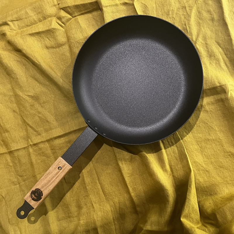 11" (28cm) Spun Iron Chef's pan - Made in Britain